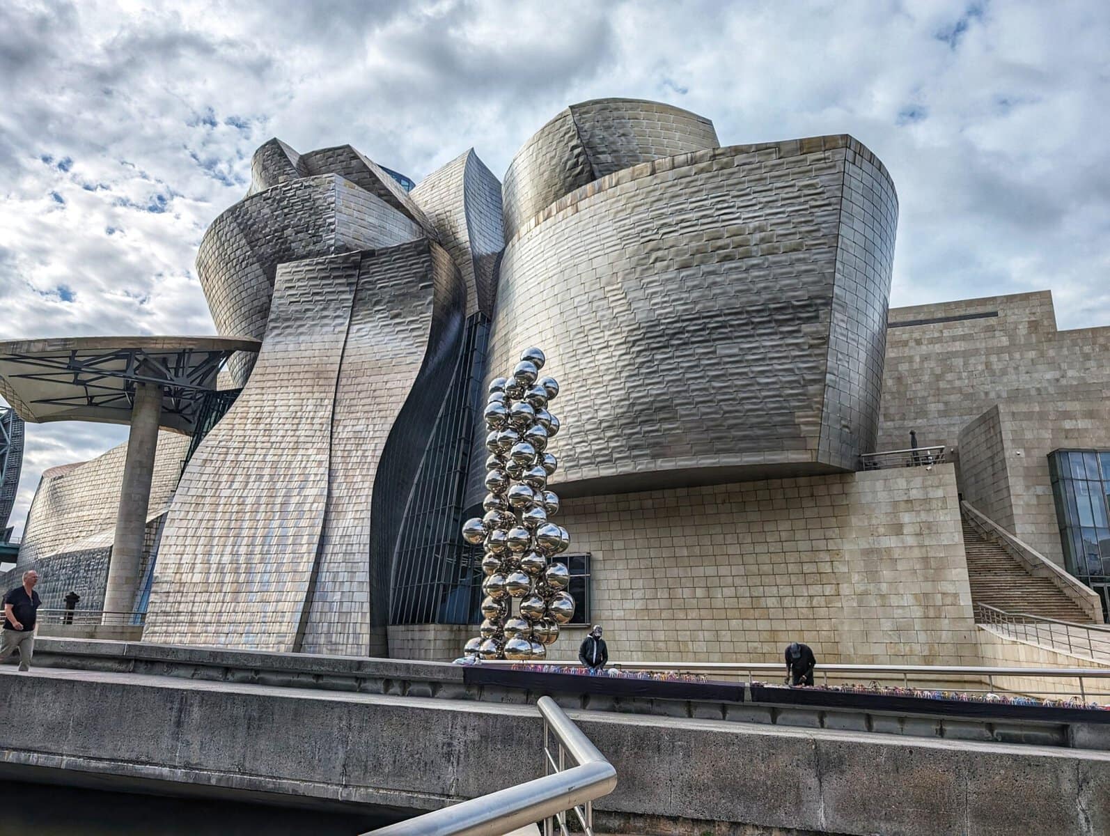 Bilbao Guggenheim: Insider’s Guide to a Modern Art Icon